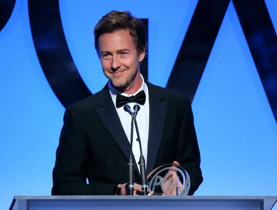 Edward Norton Net Worth: $2.5M for Fight Club, $300M From Uber | Social ...